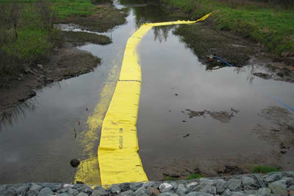 Cas 4 Batardeau en U | Parallèle au cours d’eau | Batardeaux Water-Gate