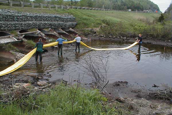 Cas 4 Batardeau en U | Parallèle au cours d’eau | Batardeaux Water-Gate