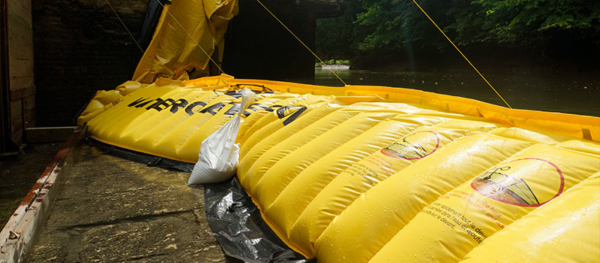 #4 | Batardeau en L | Appui sur pile de pont - Water-Gate©